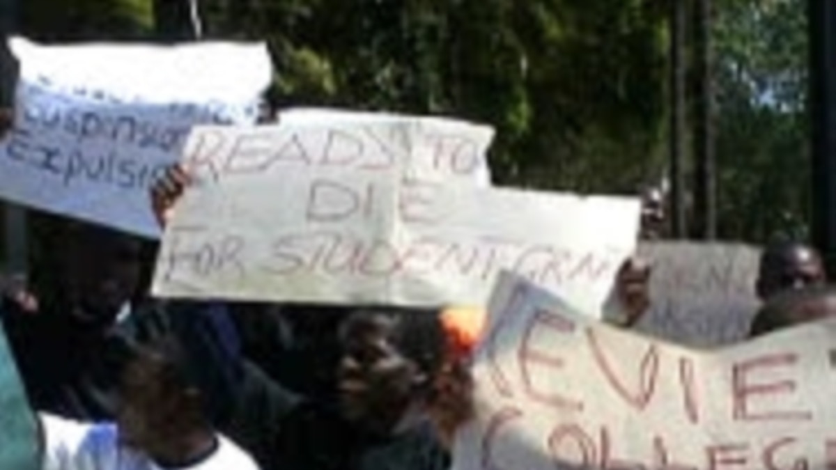 Teachers in Zimbabwe End Strike After Three Weeks
