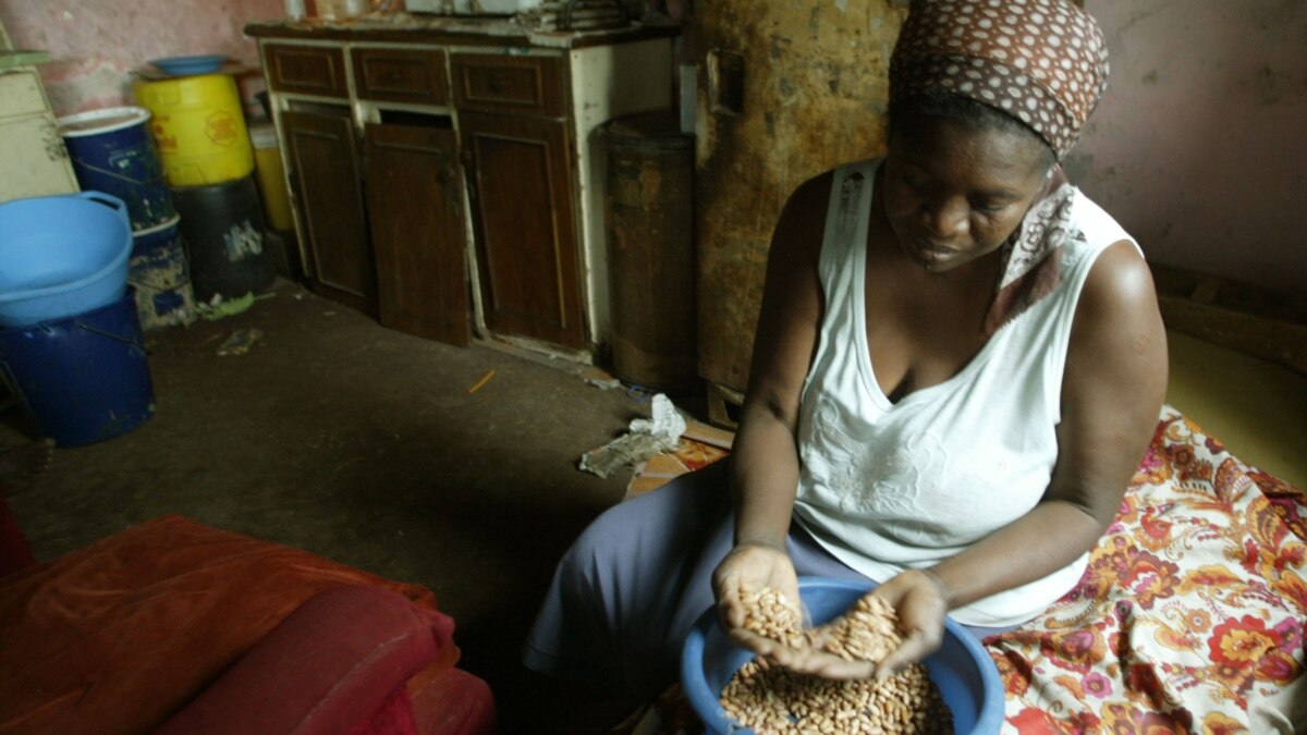 Zimbabweans Say Bad Governance Fueling Poverty
