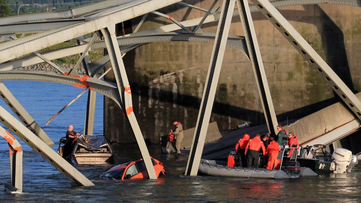 Bridge Collapses in Washington State, No Fatalities