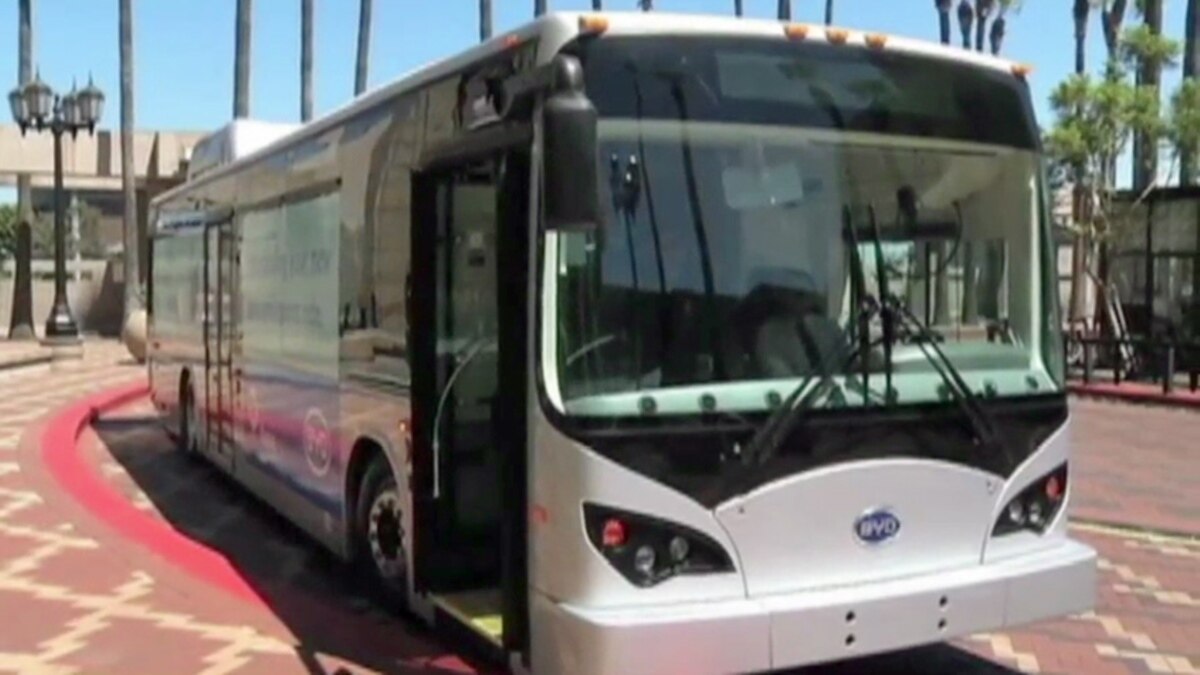 Chinese Electric Bus Company Charges into US