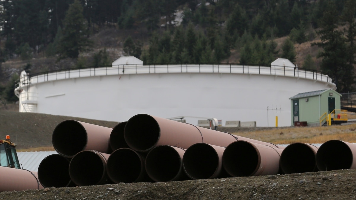Canada Says It Will Cover Losses in Bid to Get Pipeline Done