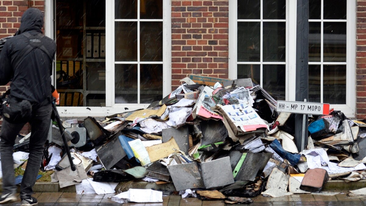 Attack on German Newspaper Raises Tension Before Anti-Islam Rally