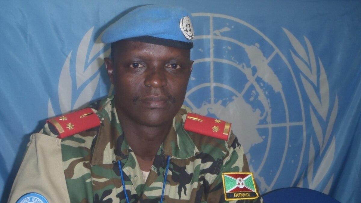 Burundi: Colonel Manirakiza Yemeza Ko Yasezeye Igisirikali
