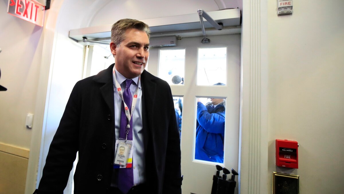 White House Restores CNN Reporter's Press Pass