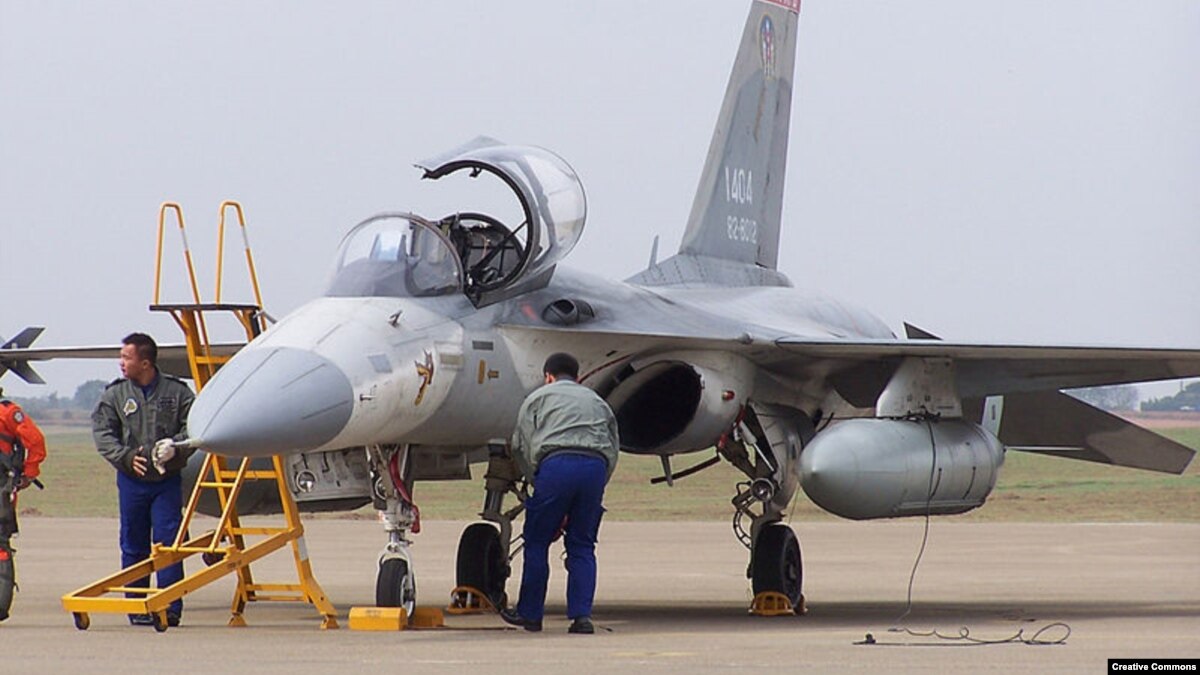 台灣國防部長稱將研發新一代戰機