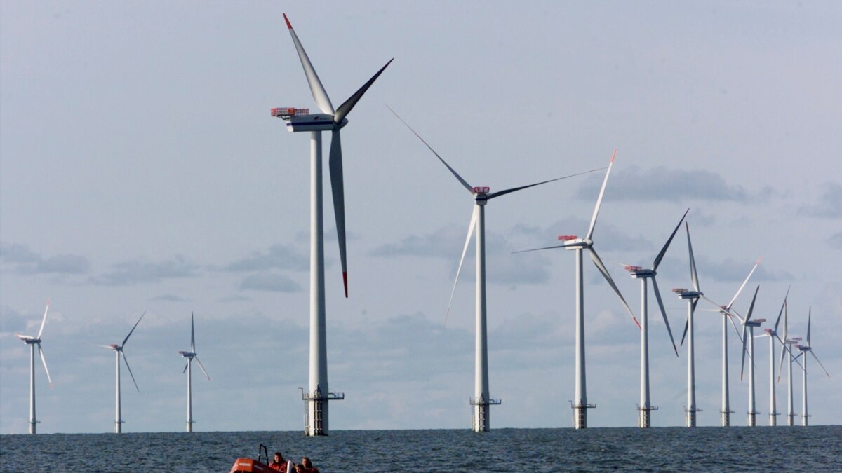 Study: Off-shore Wind Farms Tame Hurricanes