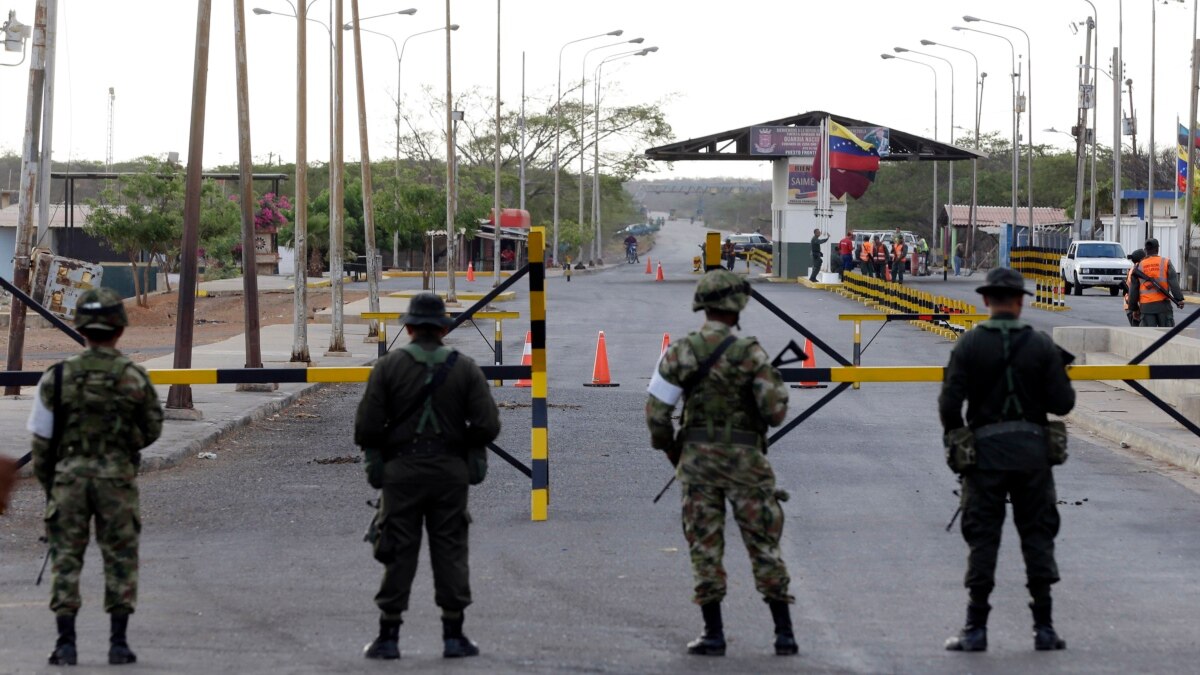 Corruption Crackdown Costs 1,400 Police Their Jobs in Colombia