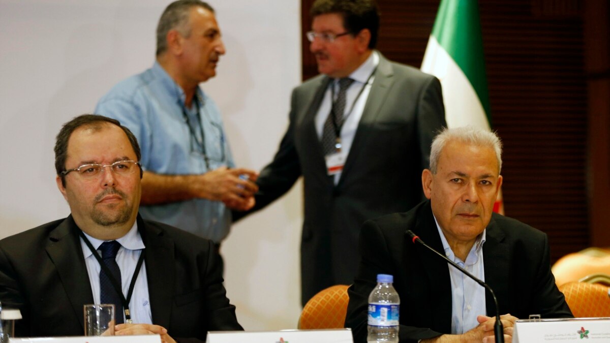 Syria Opposition Meets to Find Leader, Show Readiness for Arms