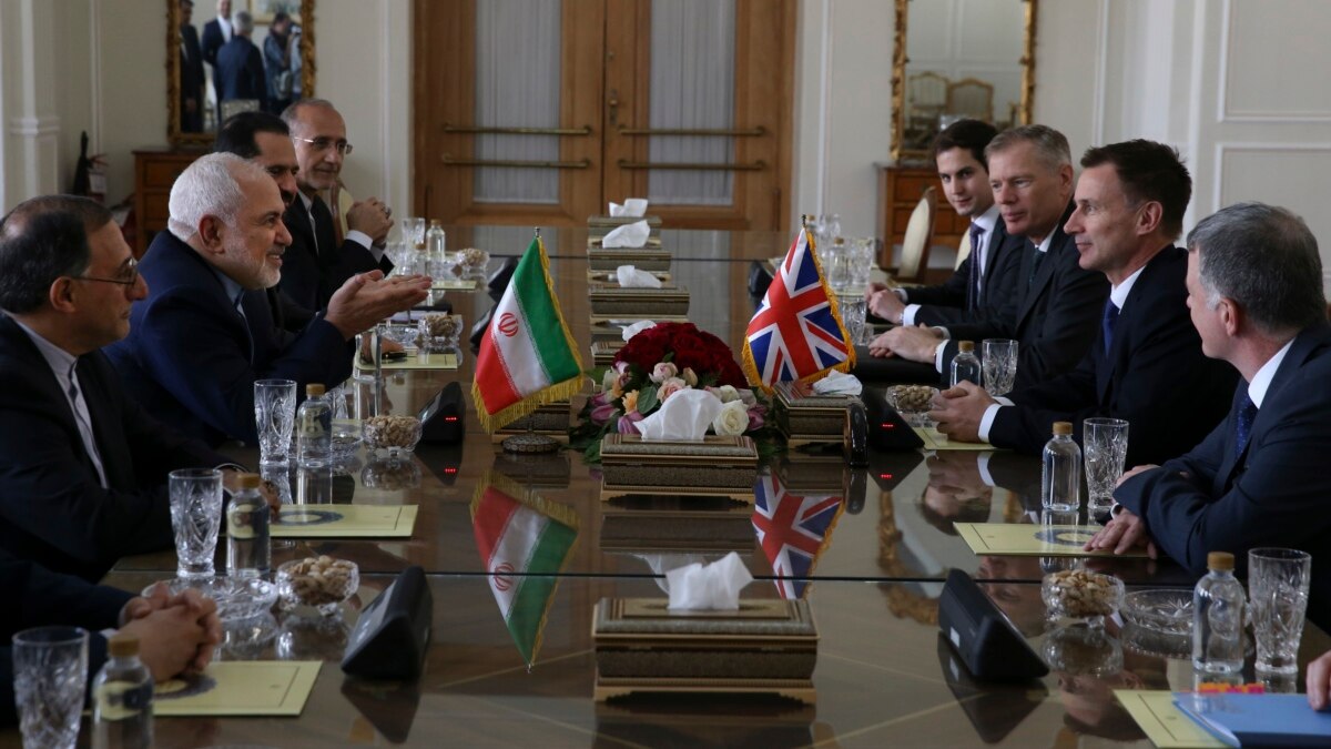 Britain's Top Diplomat Holds Talks in Iran Amid Renewed Sanctions