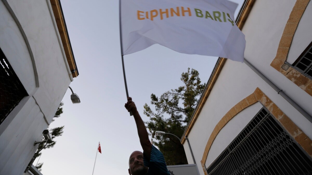 Cyprus Peace Talks Enter Tough Second Week at Swiss Resort