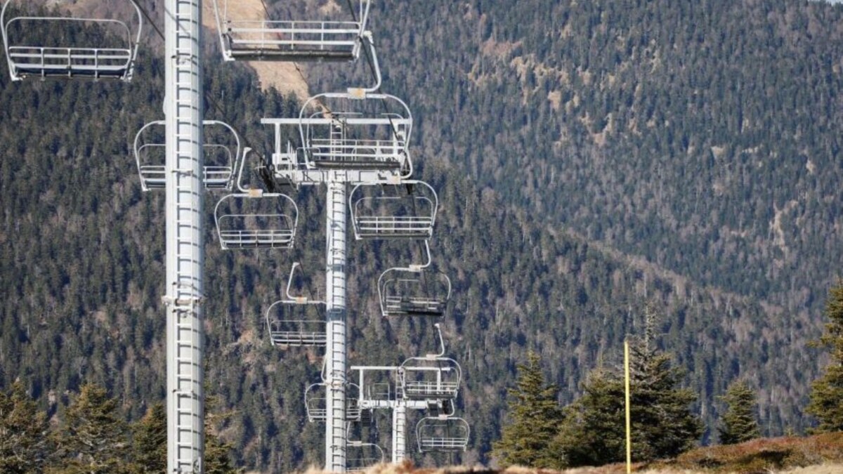 Snowless French Ski Area Considers Future in Warming World