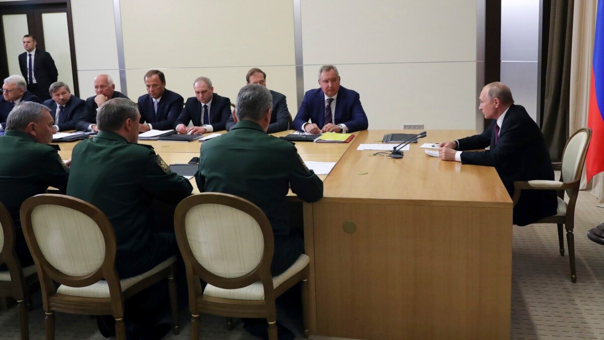 Putin: Russia to Press Ahead With Military Modernization