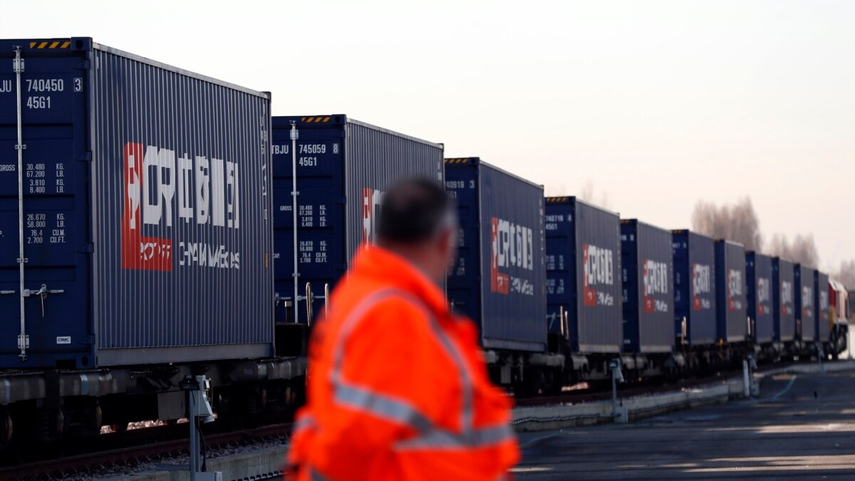 First Freight Train From China to Britain Arrives in London