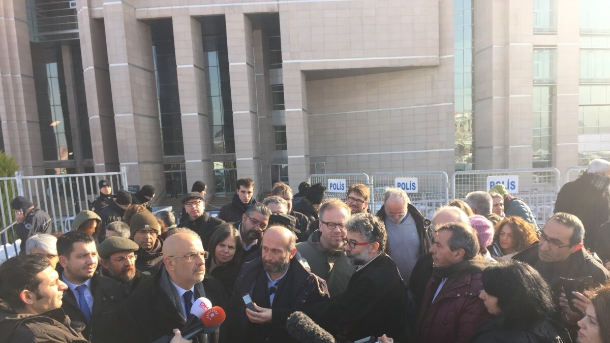 Enis Berberoğlu Yeniden Yargılanacak