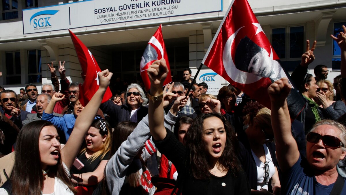 Türkiye'de Gözler Artık YSK'da