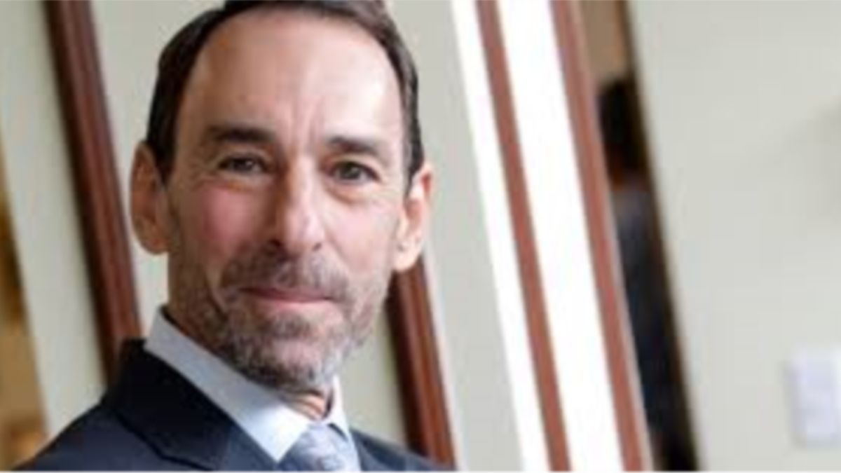 Entrevista con el Dr. José Azel, experto en temas cubanos