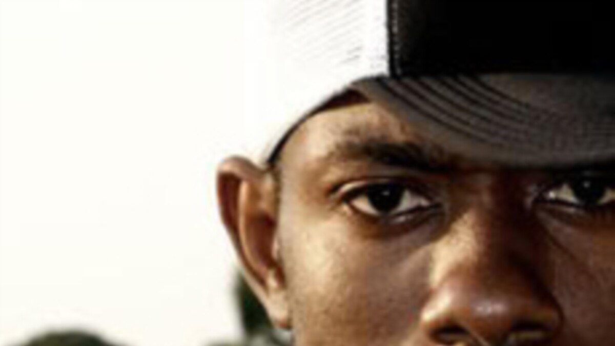 Rapper angolano MCK lança novo CD "Proibido Ouvir Isso"