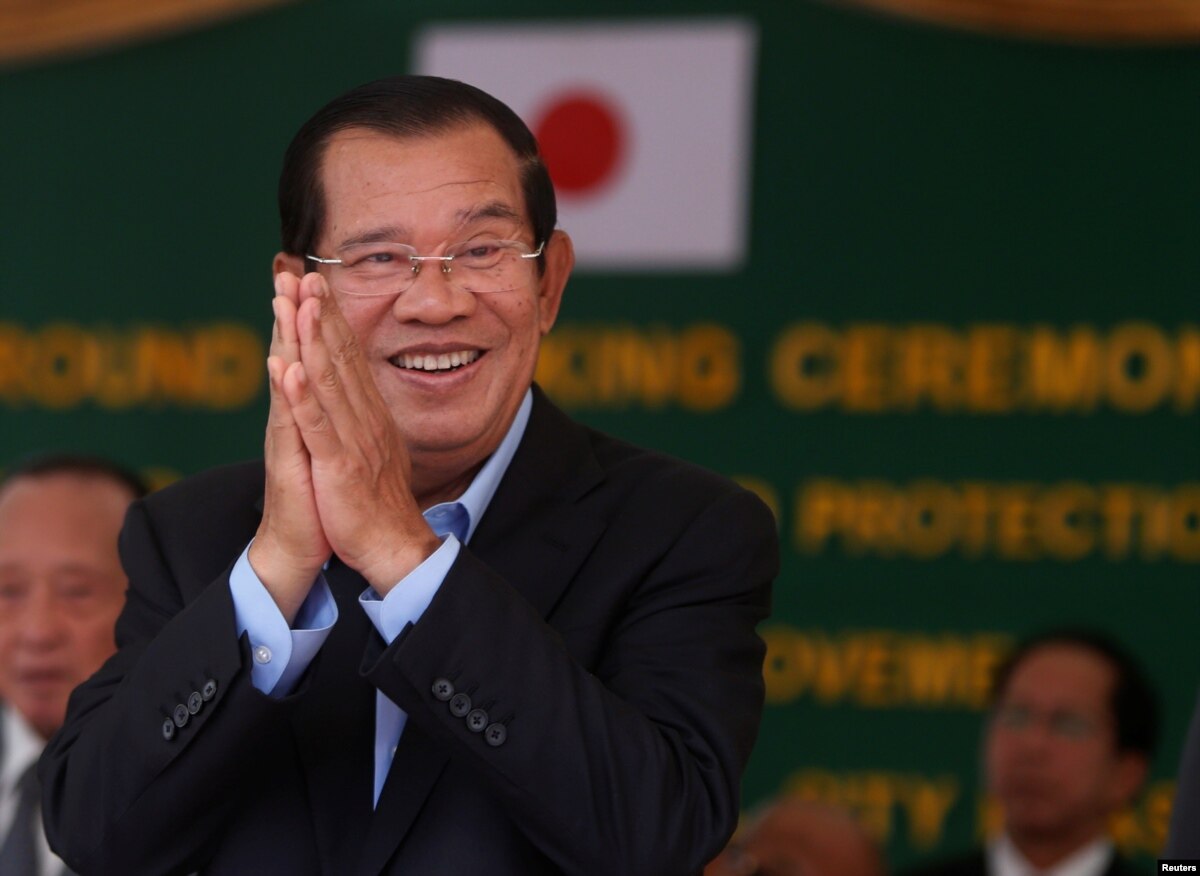 Hun Sen Plays Down Risk From EU Trade Sanctions as Delegation Arrives ...