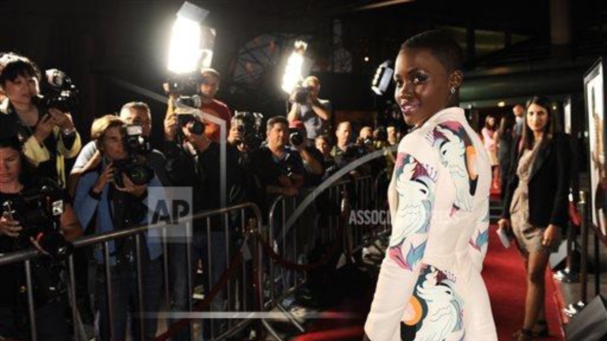 A Day in the Life of Hollywood Paparazzi