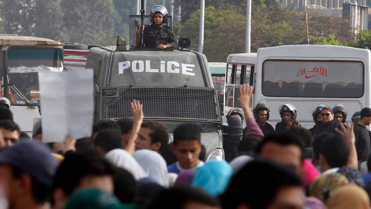 Egyptians Defiant Over Use of 'Rabaa' Symbol