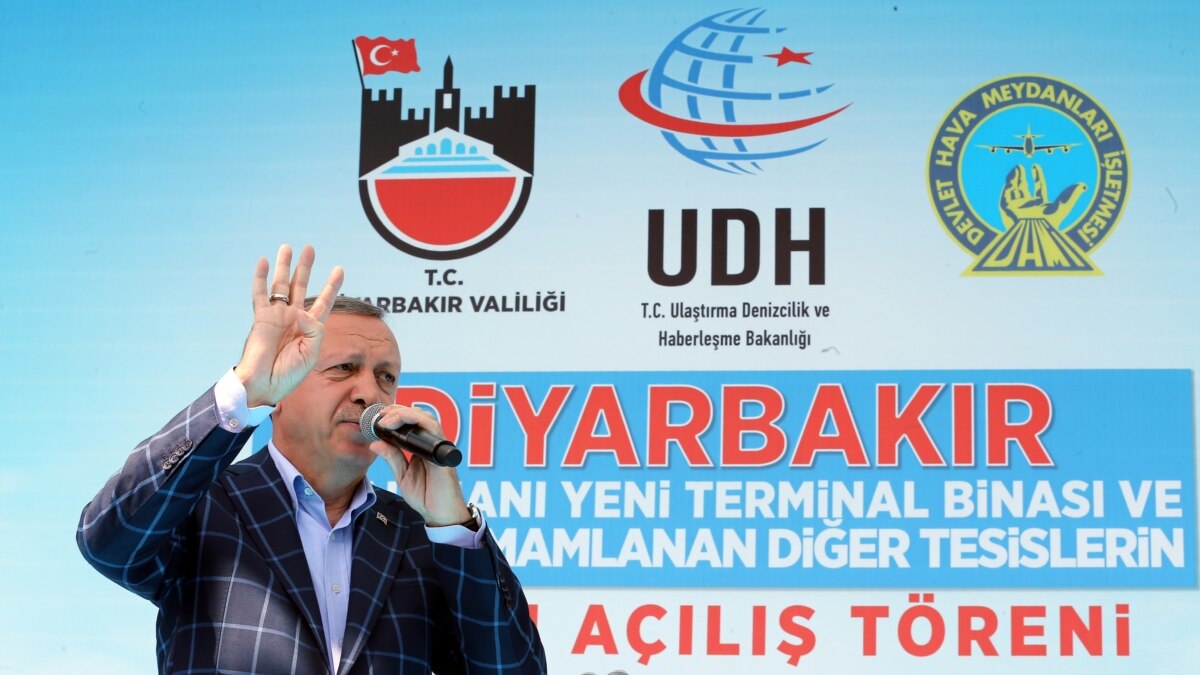 Erdogan Condemns US Forces For Wearing Syrian Kurdish Insignia