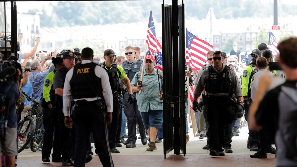 Police Probe Assault of Officer During Charlottesville March