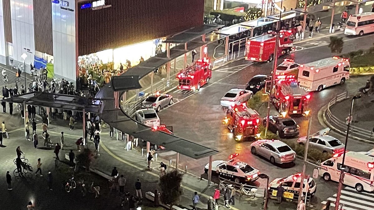 Man with Knife Injures 17 People on Tokyo Train, Starts Fire