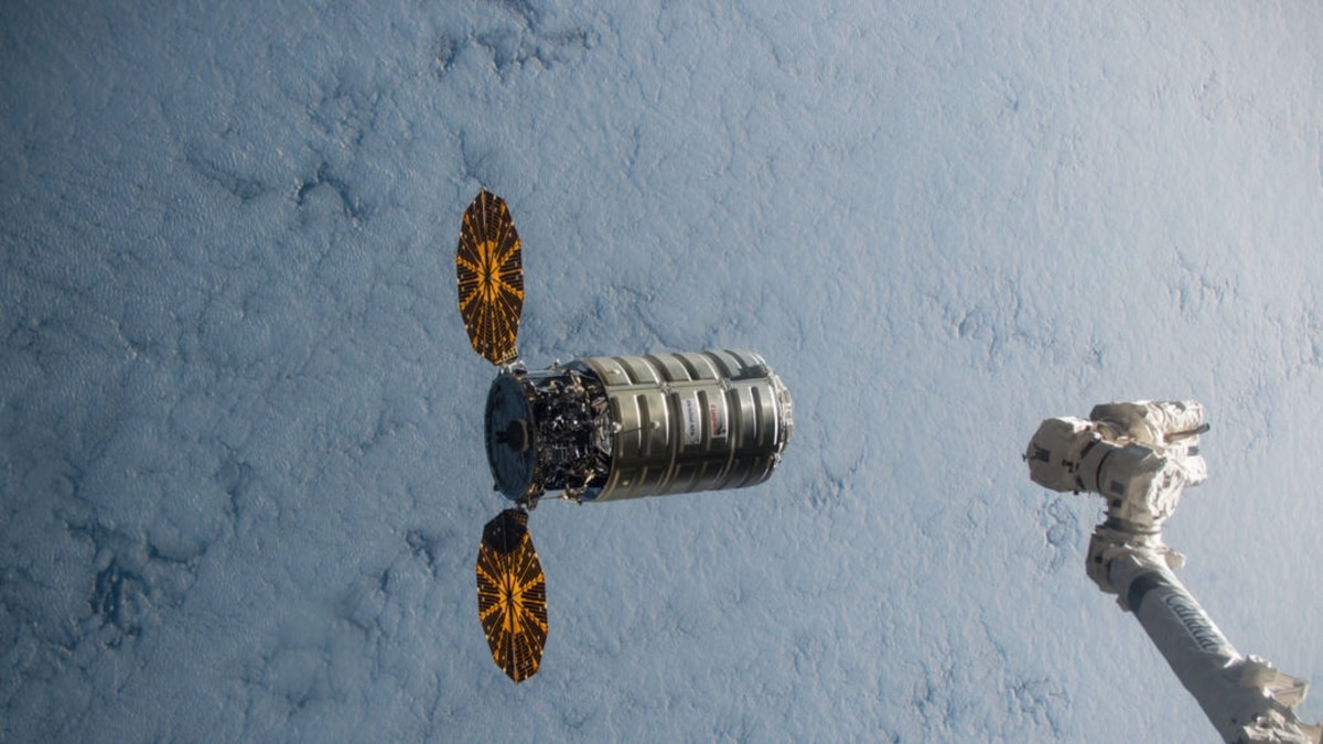 NASA Plans to Light Large Fire in Orbiting Spacecraft