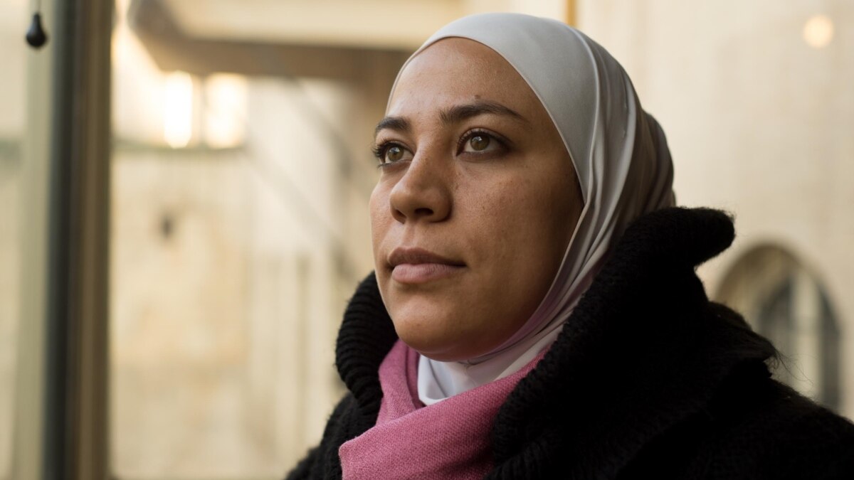 Syrian Journalist Wins Award for Courageous Reporting Despite Dangers