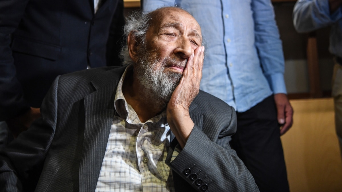 Legendary Istanbul Photographer Ara Guler Dies at 90