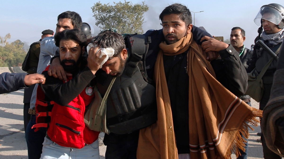 Islamist Protest Spreads as Pakistan Tries to End It