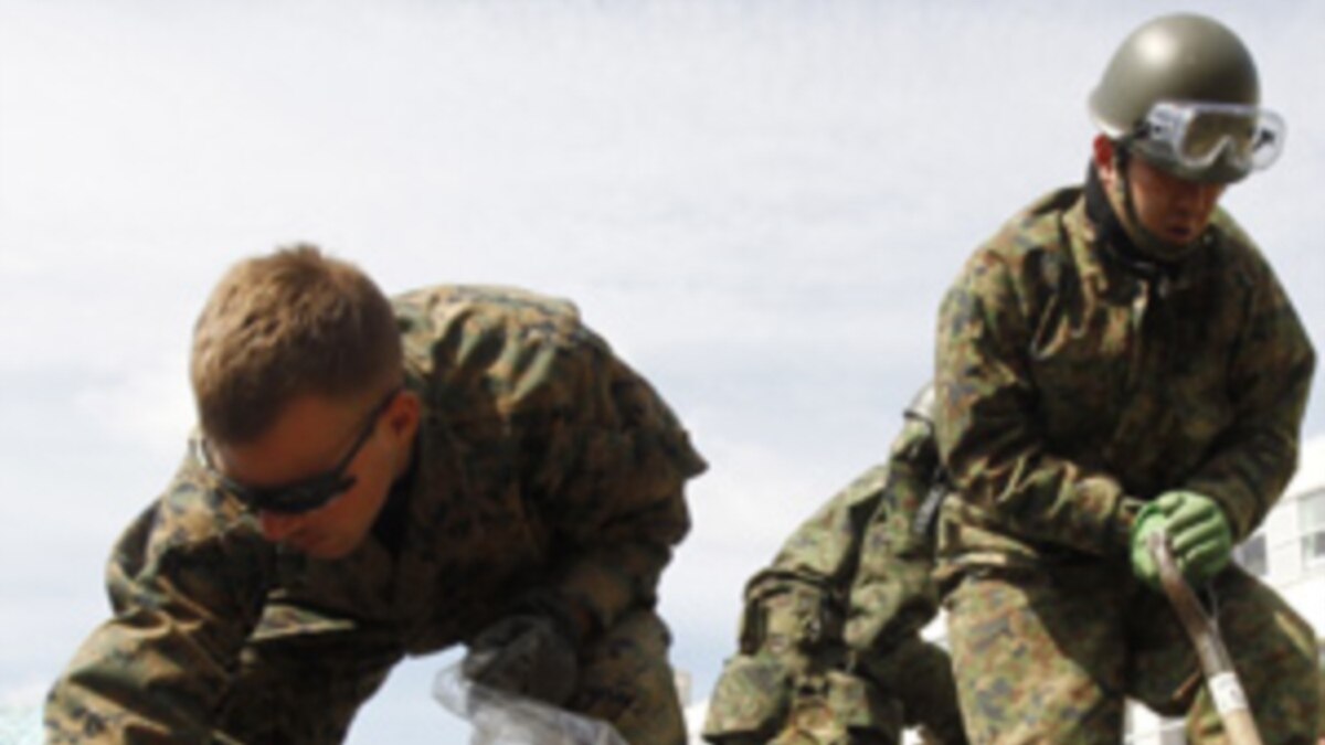 US Military Plays Key Role in Post-Tsunami Clean-Up
