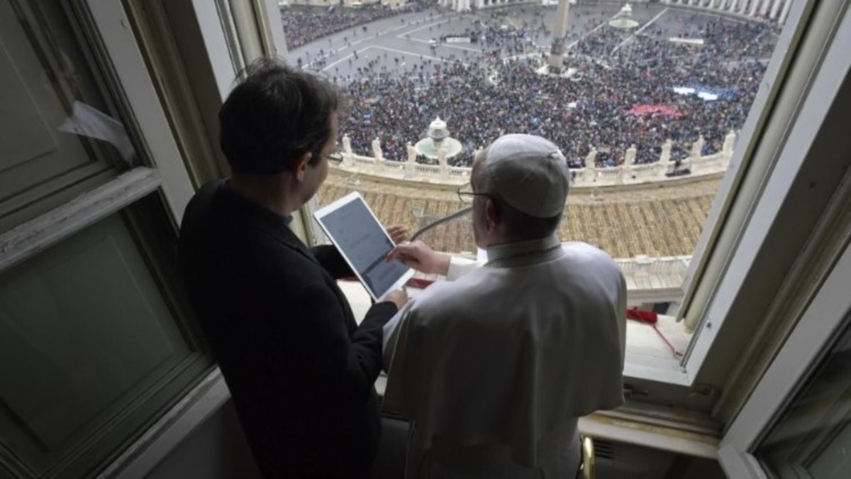Pope Goes Digital by Joining ‘Click to Pray’ App