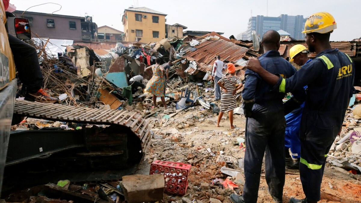 Nigeria Building Collapse Kills 20, Mostly Children