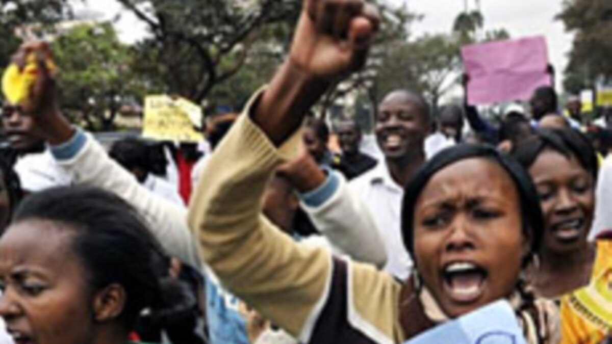 Nairobi Crowds Protest Pay Raise for Kenyan Legislators