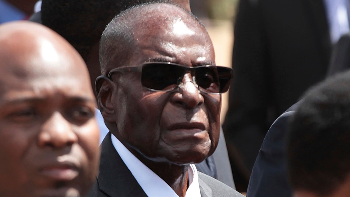 Mugabe Makes Third Trip to Singapore to Treatment