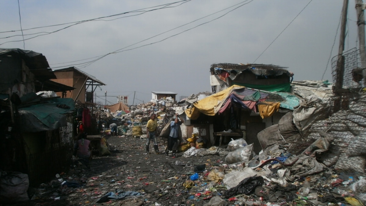 Manila's Smokey Mountain Dump Site