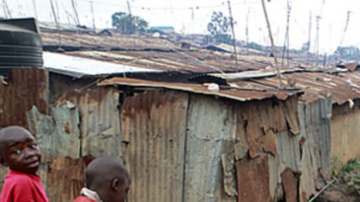 Residents of Nairobi Slums Face Daily Water Challenges