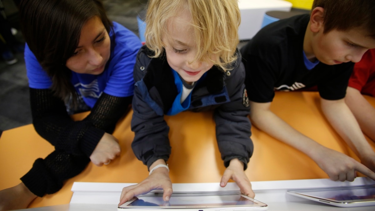 Changes Urged to Protect Children from Tech Addiction