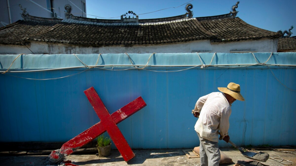 VOA China 360: What's Behind China's Unusual Removal of Christian ...