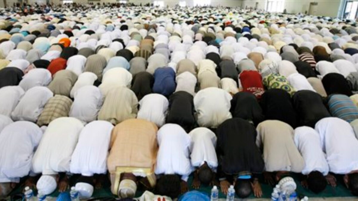 French Muslims Look to Science to Determine Start of Ramadan