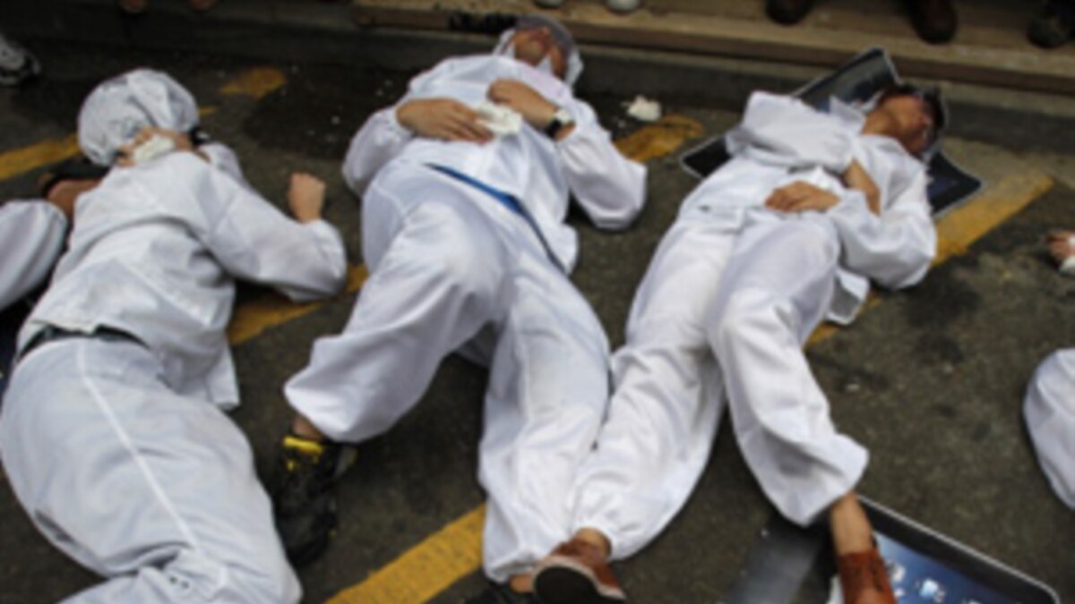 Foxconn Pledges Labor Improvements in China