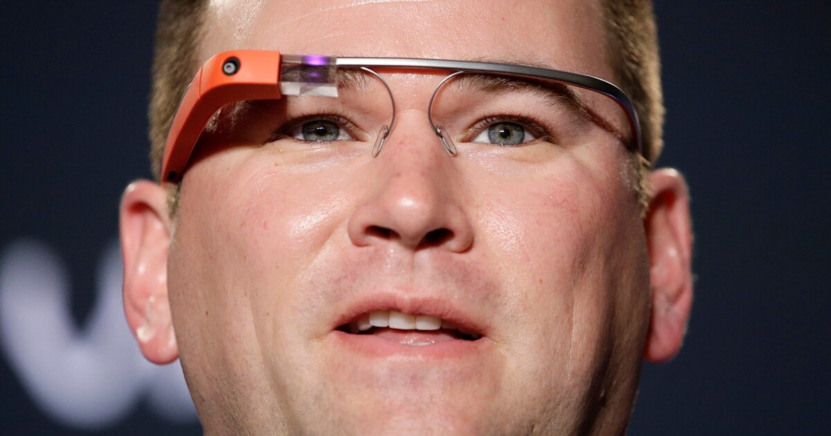 Intel Shows off Wearable Gadgets, Expanding Beyond PCs