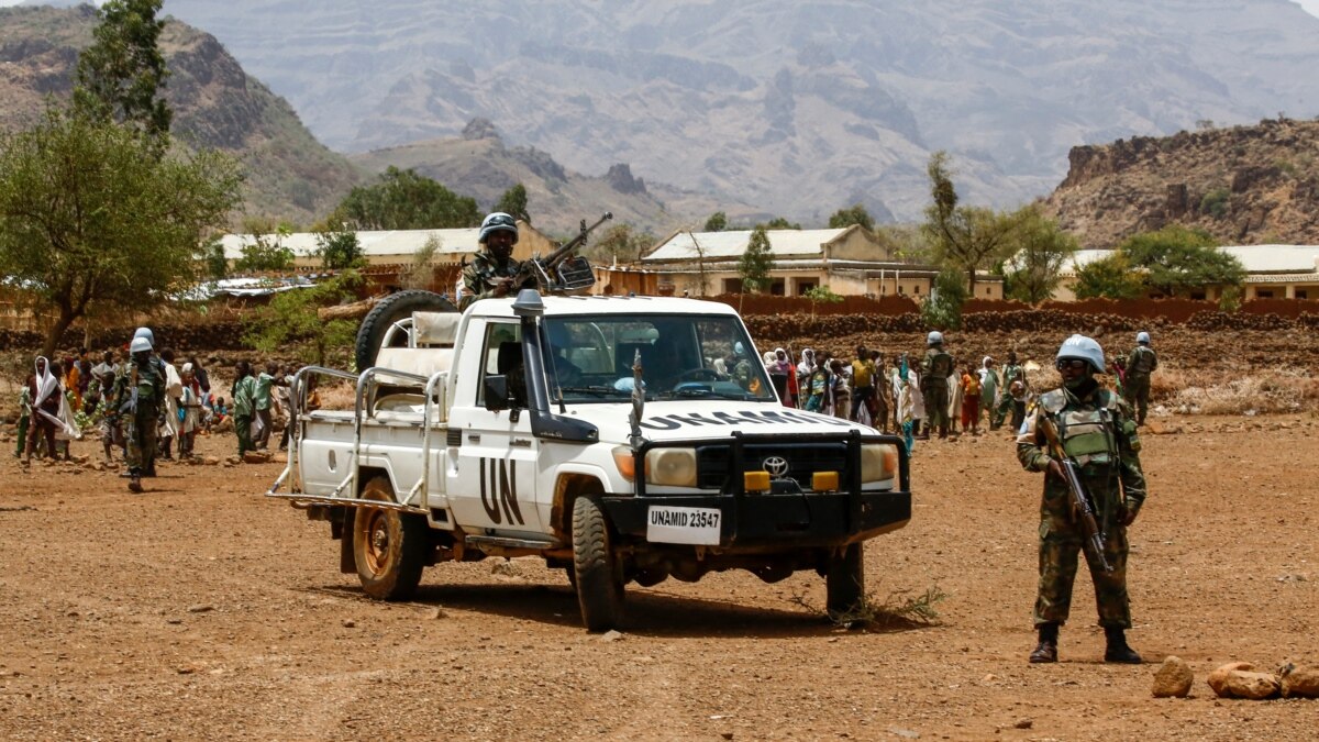 UN, African Union Peacekeepers Hand Over 14 Darfur Bases to Sudan