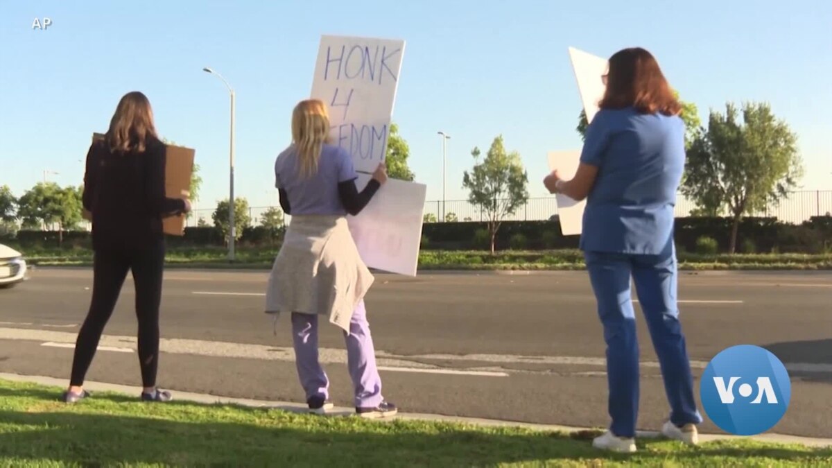 Federal Vaccine Mandate Deadlines Spur Some to Get the Jab, Others to ...