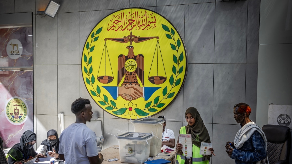 Maxaa ugu cajiibsanaa oo suxufiyiinta ay ku arkeen doorashada Somaliland?