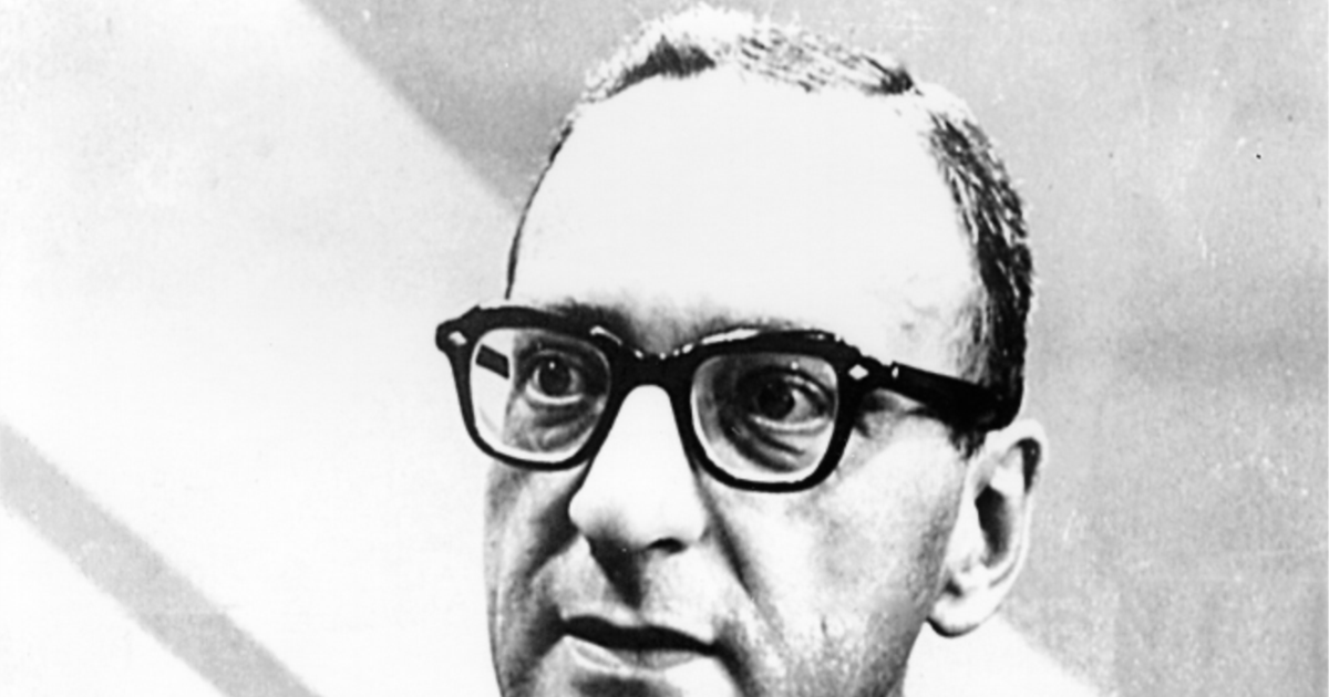 Louis G. Cowan (1943 - 1945)