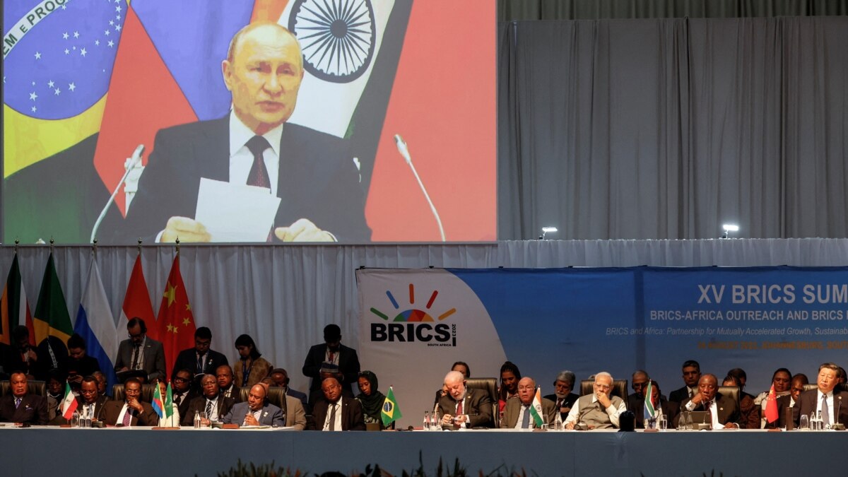 BRICS Leaders Agree to Accept Six New Members