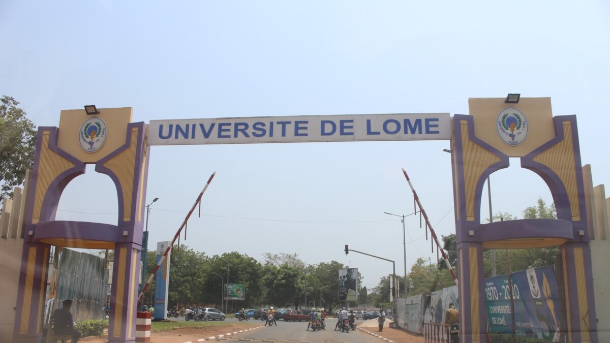 Seules l’éwé et le kabiyè ont statut de langue nationale