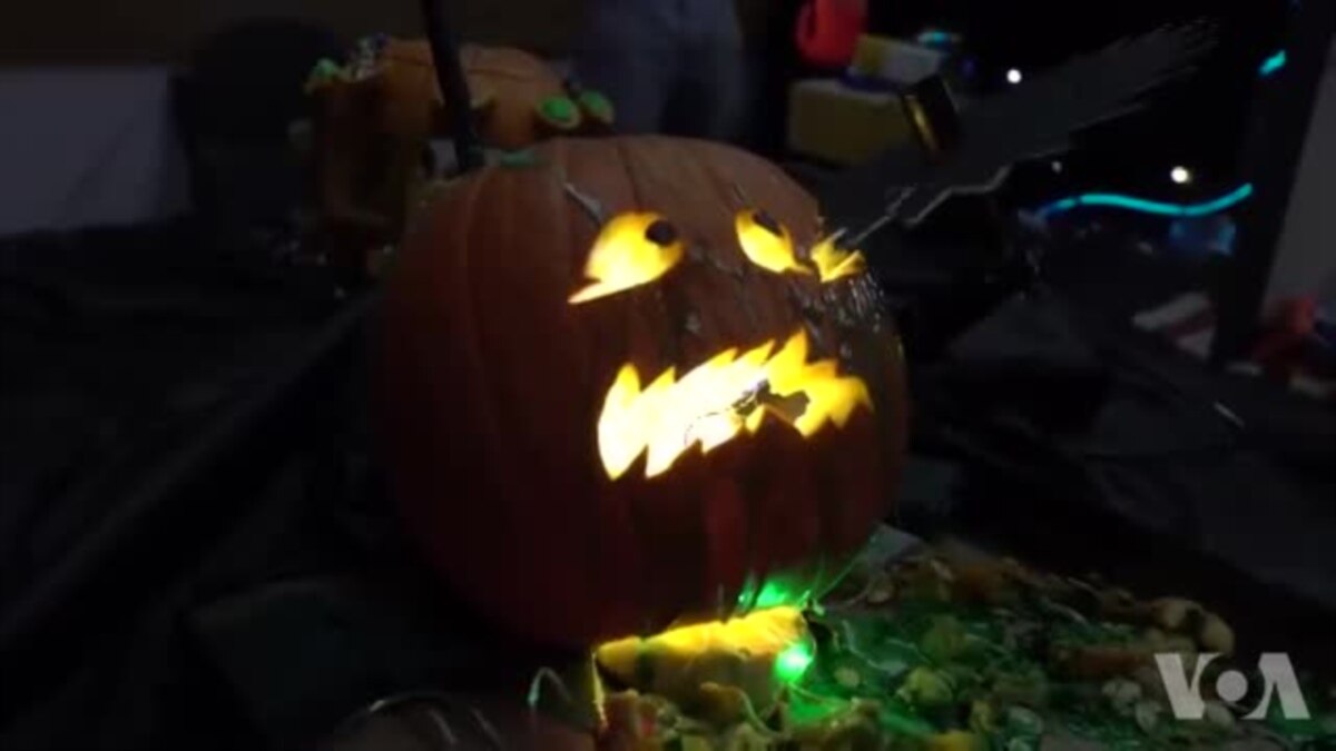 Rocket Scientists Create Pumpkin Designs SAW